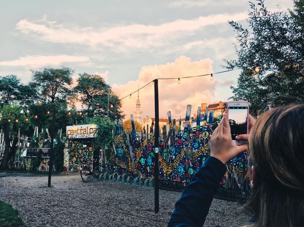 How to Find Awesome Things to Do in a New City: The Ultimate Guide ...